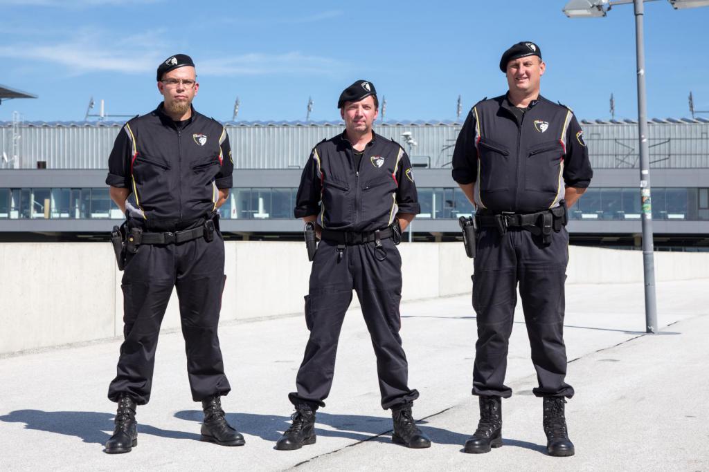 KARRIERE | LEON Service & Security